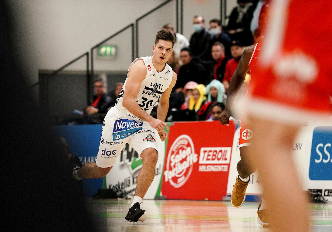 Aleksanteri Ahola Raidersiin - Raiders Basket
